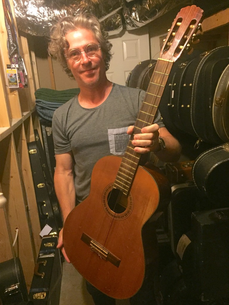 Your Guided Tour of Collective Soul singer Ed Roland's 150-Guitar ...